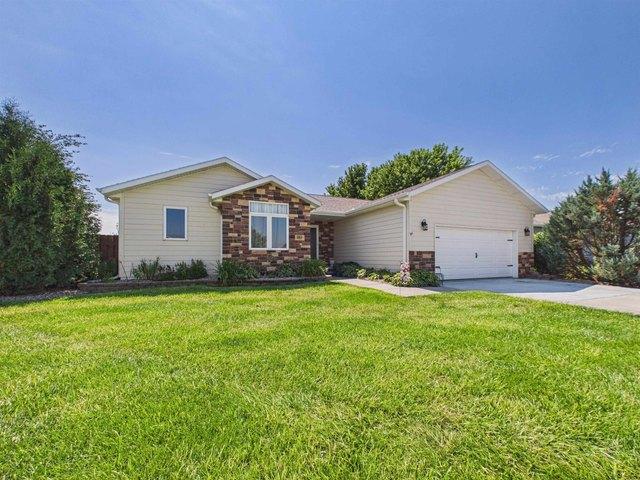 1383 Evergreen St, Minden, NE 68959