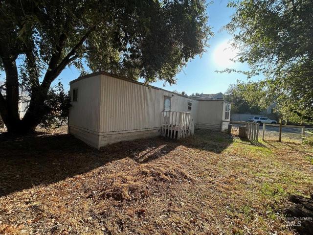 1383 Fair Street 11