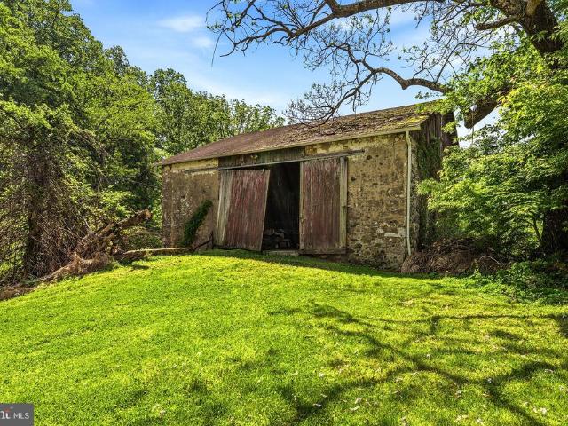 1383 Hickory Hill Road