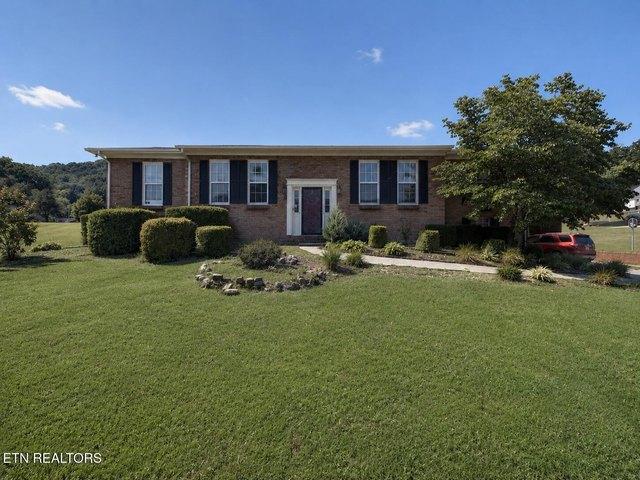 1383 John Sevier Dr, Morristown, TN 37814