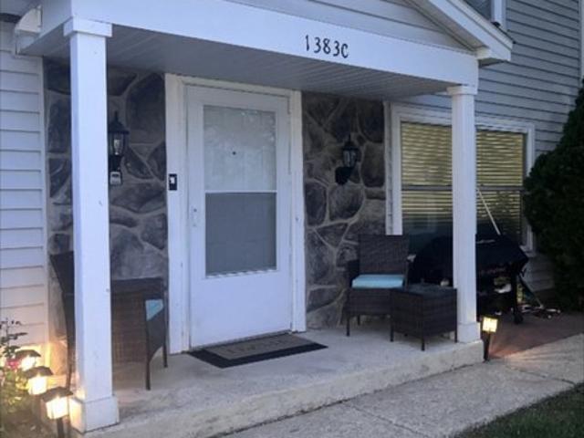 1383 S Glen Cir Apt C, Aurora, IL 60506