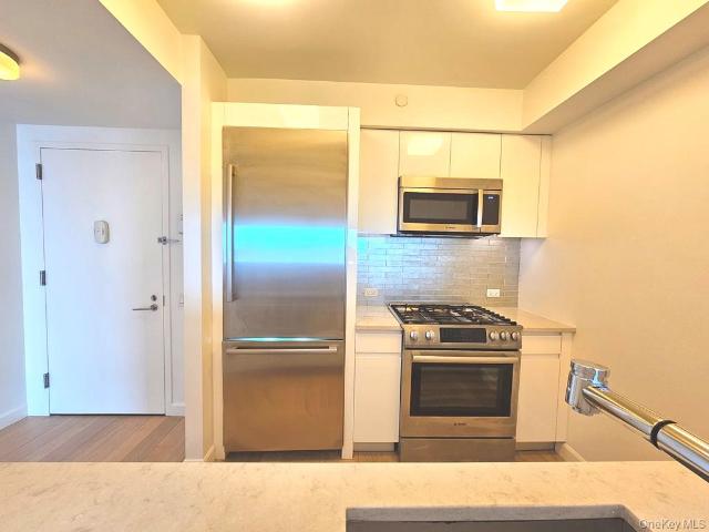 138 3 th Avenue 12L