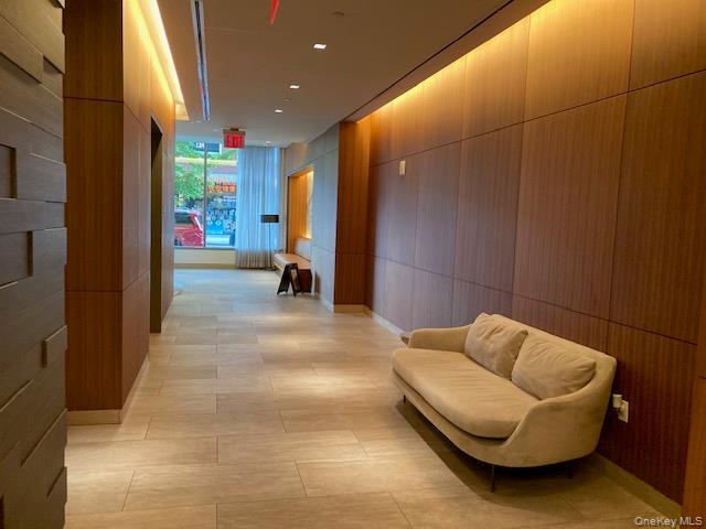 138 3 th Avenue, Unit 4K