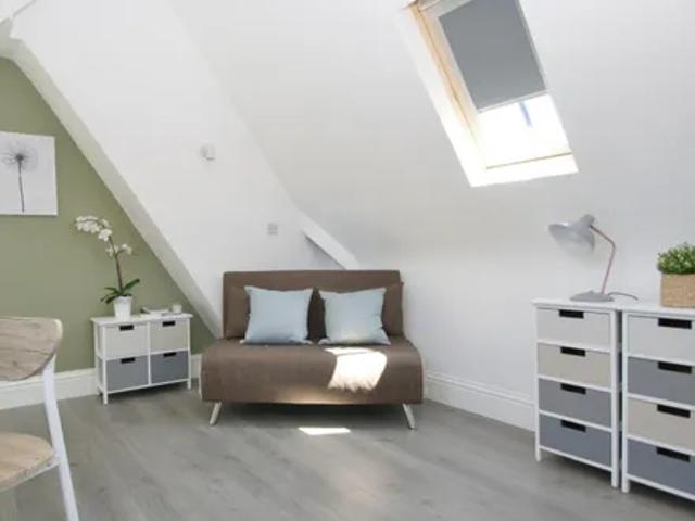 138 140 Fitzneal Street, London, W12 0BB, United Kingdom | 1 bed apartment for rent #154588312 | Rentberry
