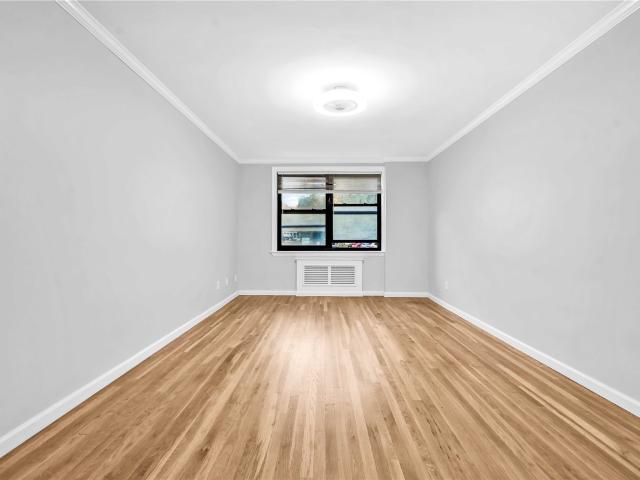 138 1 th Road, Unit 1F | Compass