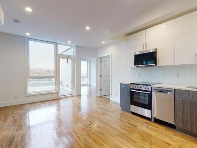 138 28 Queens Blvd Ph 7F, Briarwood, NY