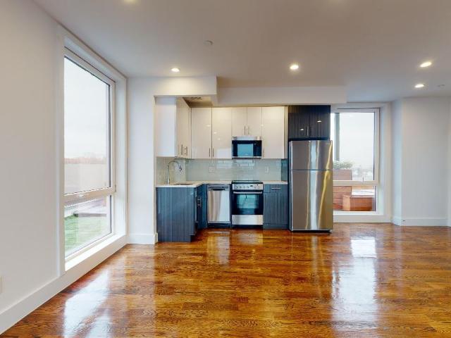 138 28 Queens Boulevard, Unit 7A | Compass