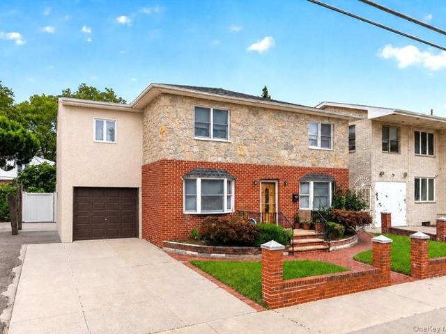 138 6 rd Ave, Flushing, NY 11367