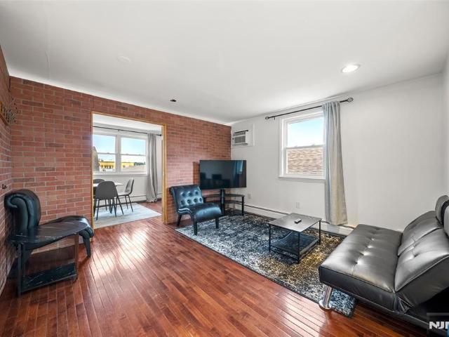 138 76th Street 3, North Bergen, US, NJ