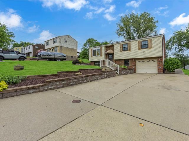 138 Convair Dr