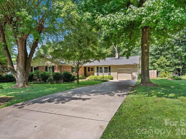 138 Castlerock Drive