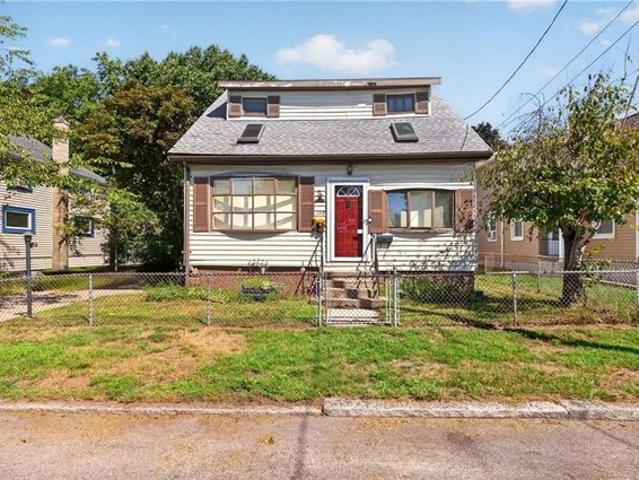 138 Chaplin St, Pawtucket, RI 02861