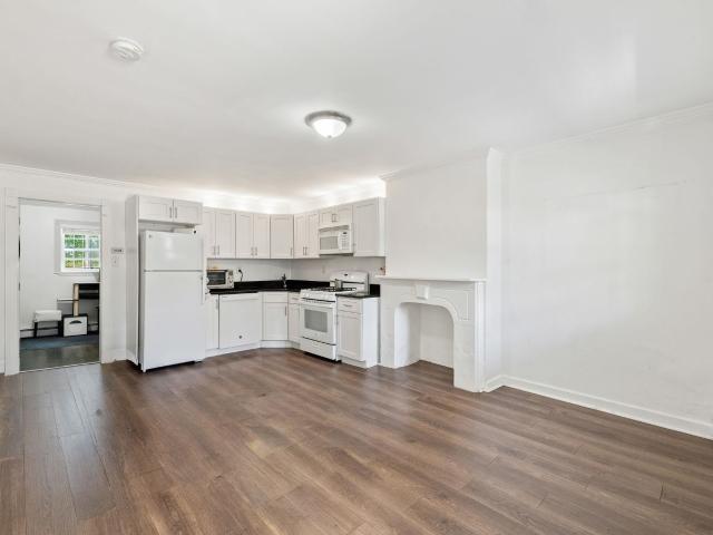 138 Chestnut Ave # 1