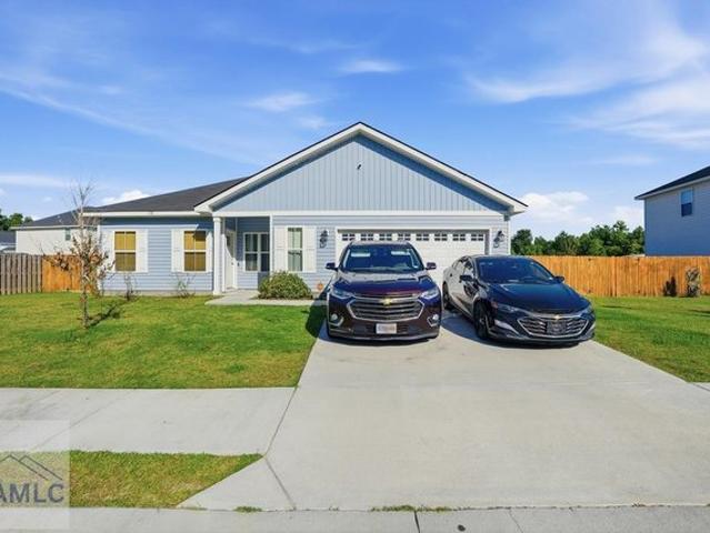 138 Cherokee Oaks Xing, Hinesville, GA 31313
