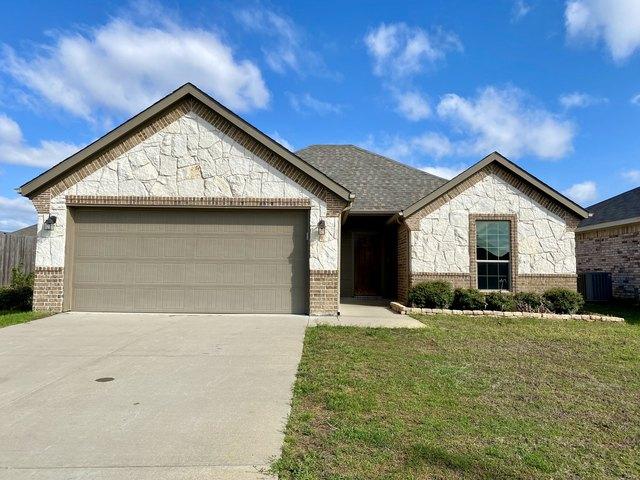 138 Cherokee St, Greenville, TX 75402