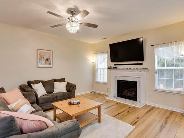 138 Cline Falls Dr, Holly Springs, NC 27540