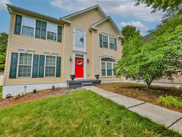 138 Clover Hollow Rd, Palmer Township, PA 18045