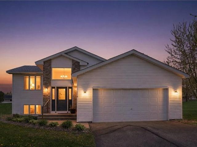 138 Alva St, Waconia, MN 55387