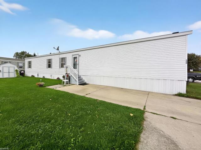138 Applewood Lane