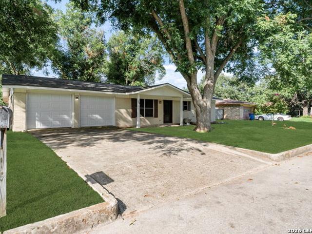 138 Bobolink Dr