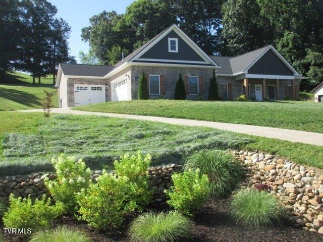 138 Boones Station Rd, Johnson City, TN 37615
