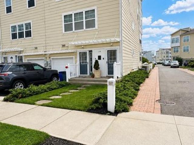138 Beach 74th St, Arverne, NY 11692