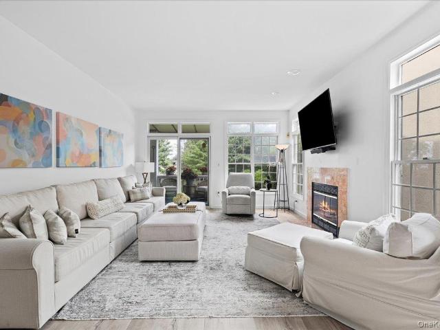138 Doral Greens Drive W