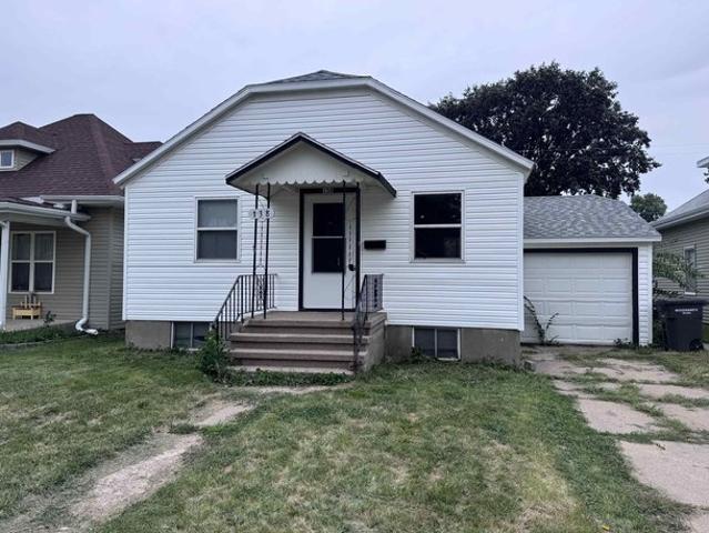 138 E 5th St, Hastings, NE 68901