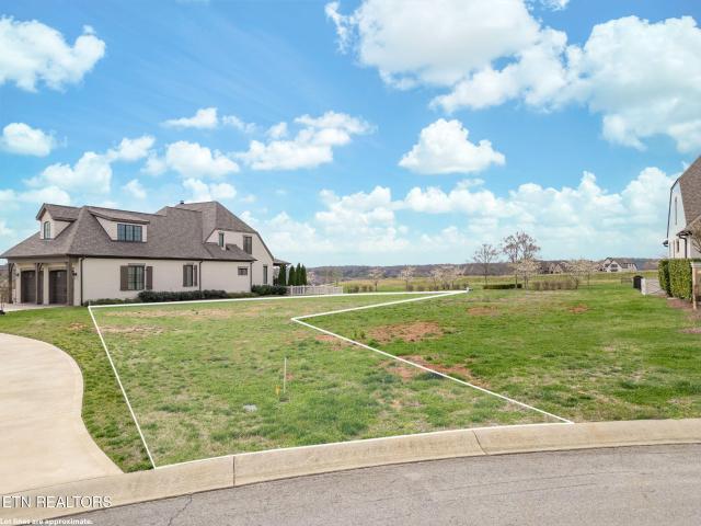 138 E Highlands Circle