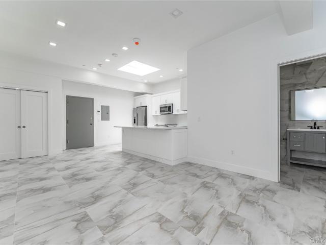 138 E Park Avenue 2
