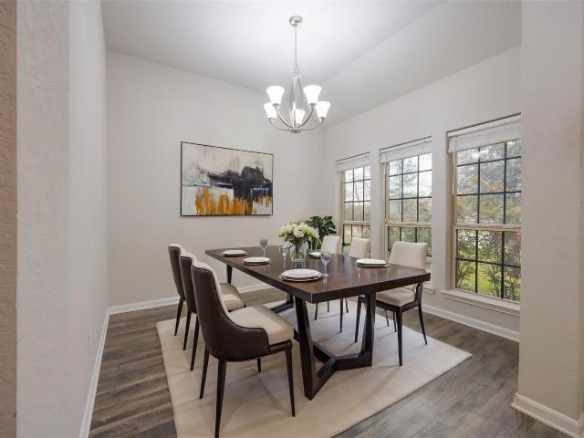 138 Emery Oak Way