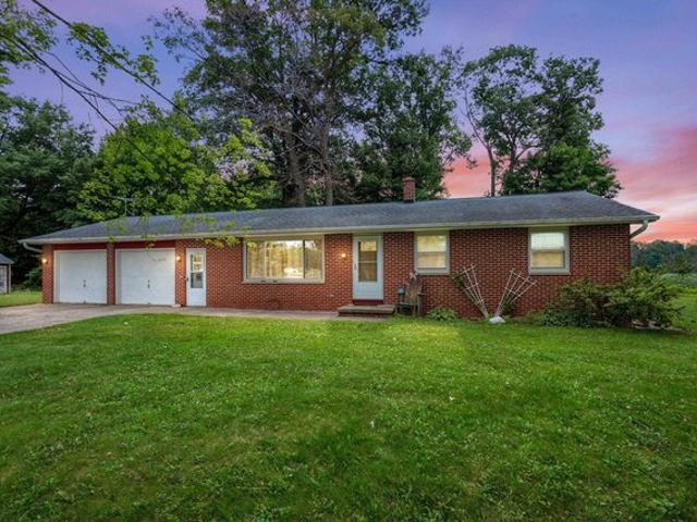 138 Elm Dr, Green Bay, WI 54313