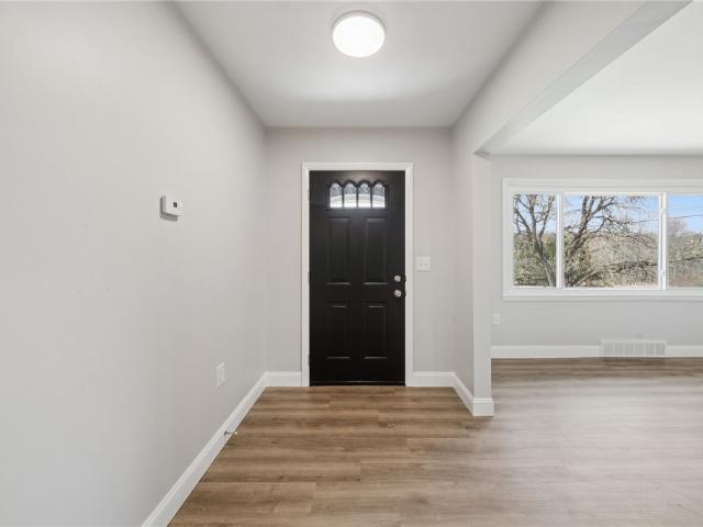 138 Ford City Rd