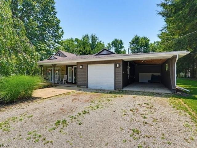 138 Ferguson Dr, Tallmadge, OH 44278