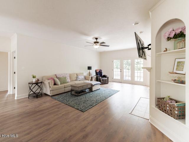 138 Knob Hill Drive