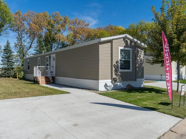 138 Kingsway Dr Unit 138, North Mankato, MN 56003
