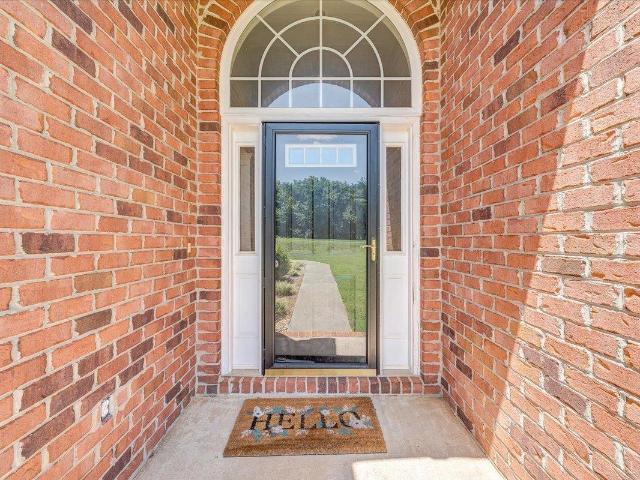 138 Holland Court