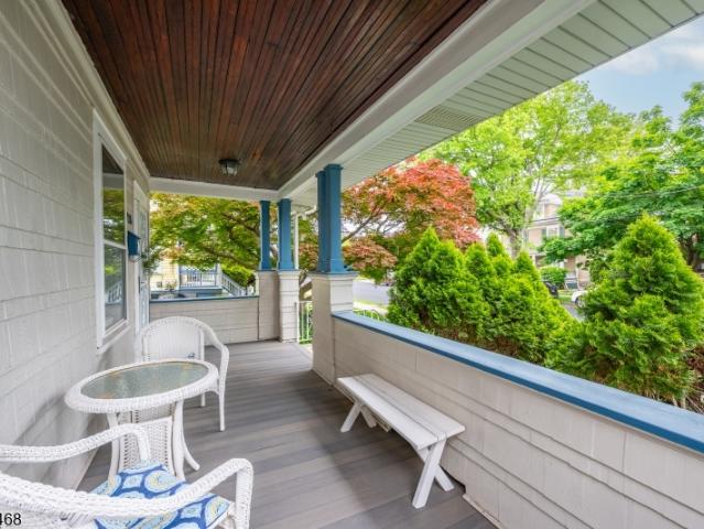 138 Harding Ave