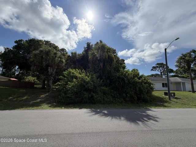 138 Hearthside Ave NW, Palm Bay, FL 32907