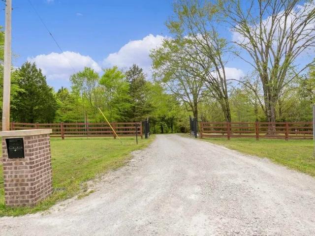138 Herbert Neal RD