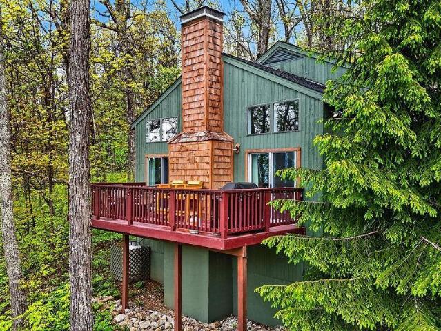 138 Oak Ln