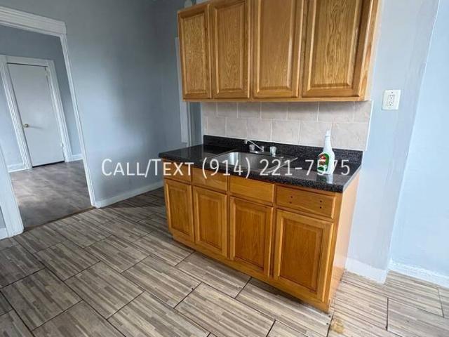138 Orchard St Yonkers, NY 10703 Call/Text 914 221 7575