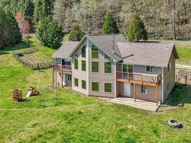 138 Marian Ln, Ariel, WA 98603