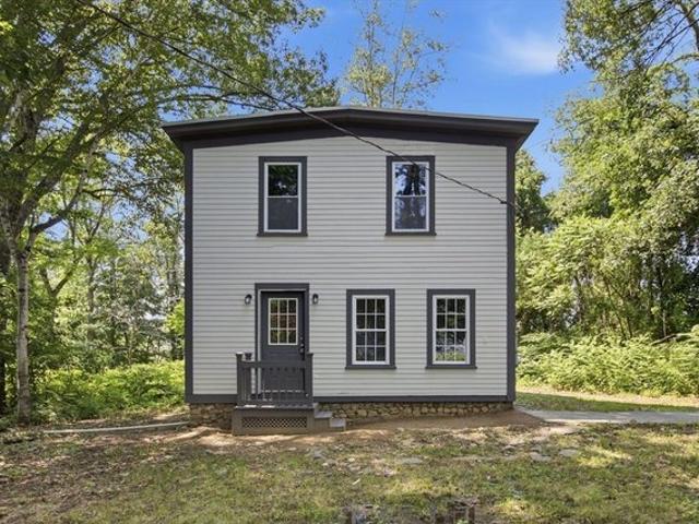 138 Marshall Rd, Fitchburg, MA 01420