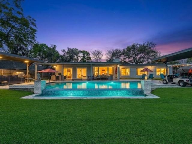 138 N Burnett Dr, Baytown, TX 77520 | MLS #65790 | Compass