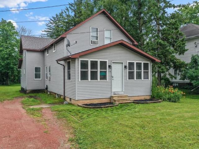 138 S Wisconsin St, Pulaski, WI 54162