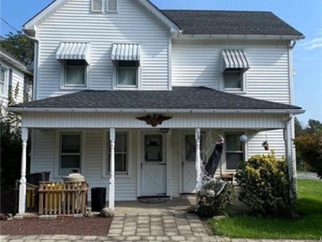 138 Sanders Rd, Pen Argyl, PA 18072