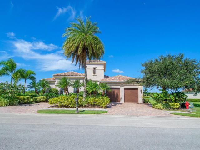 138 SE Via San Marino, Port St. Lucie, FL 34984 | MLS #R11168