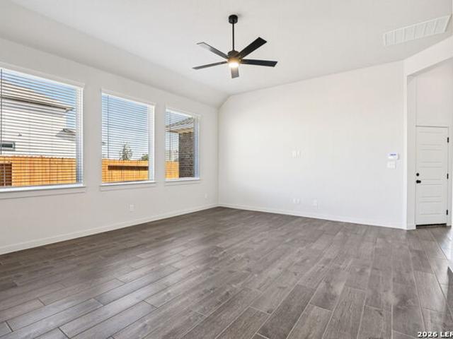 138 Stream St