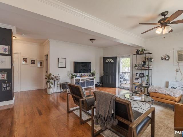 138 Summit Avenue